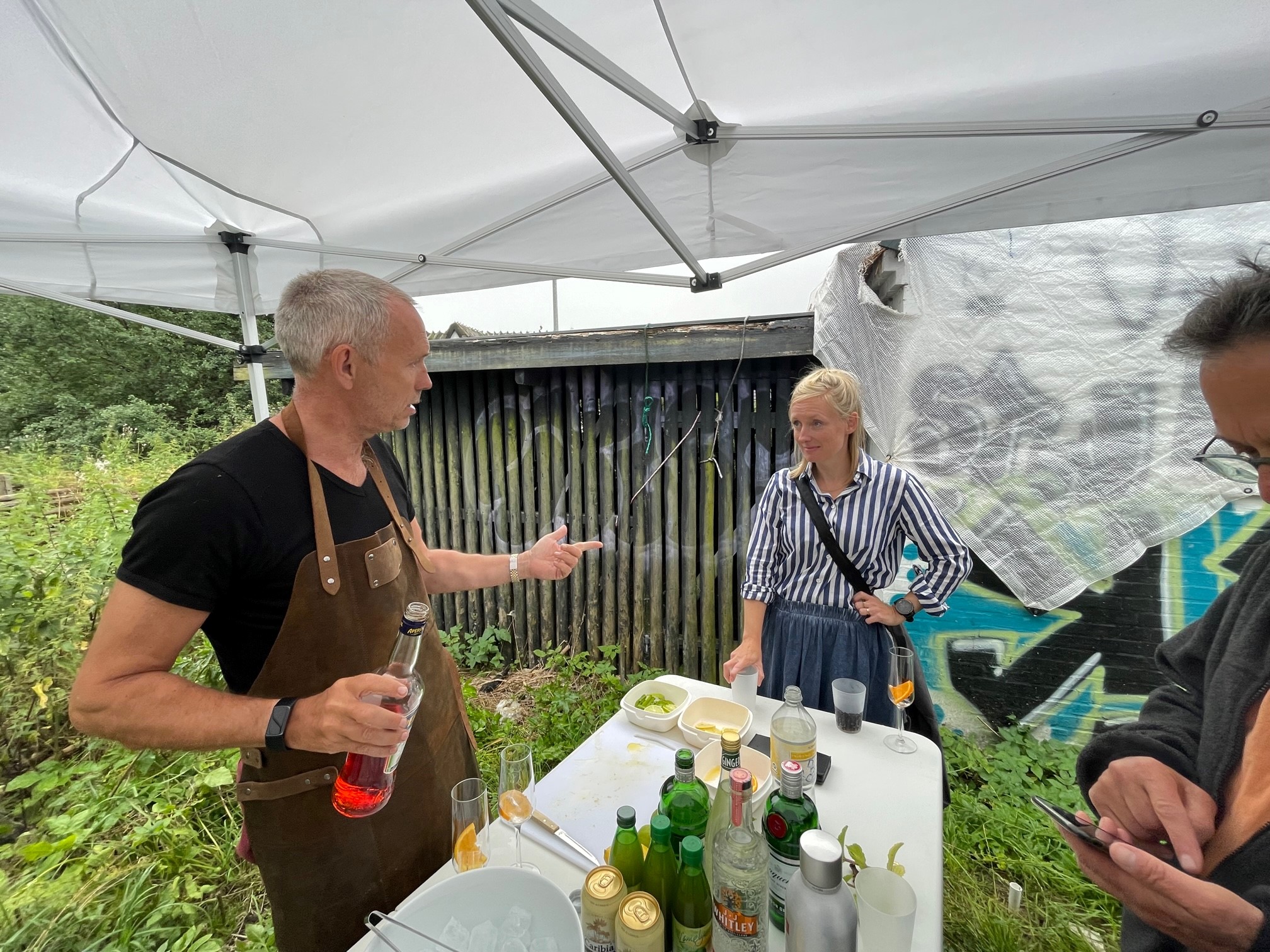 Fredagsbar og æblemosteri ved Udhuset