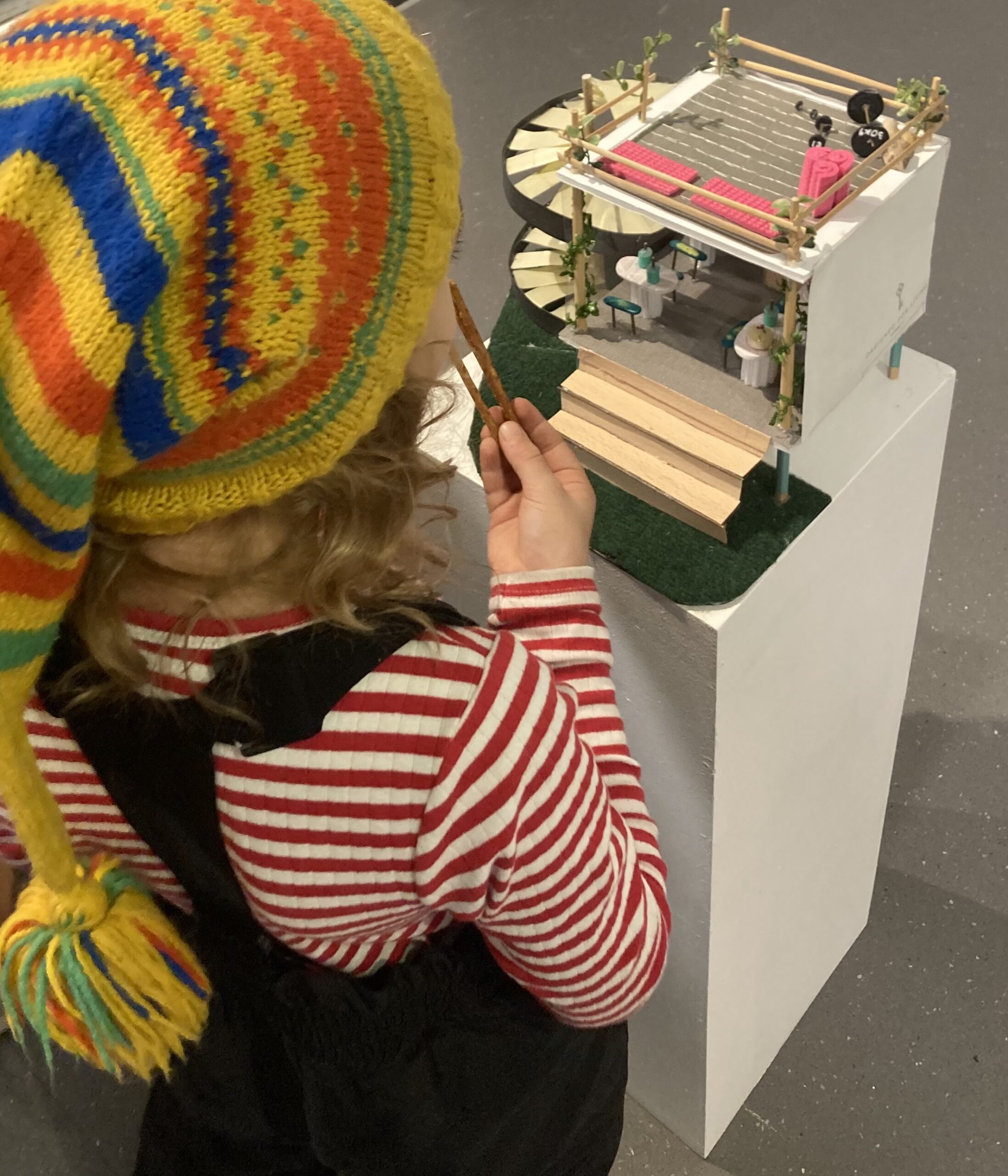 Billedskoleelever udstiller i Farum Kulturhus